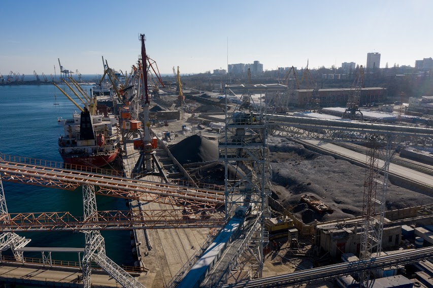 росія заробляє на блокуванні зернового коридору — АГРОПОЛІТ